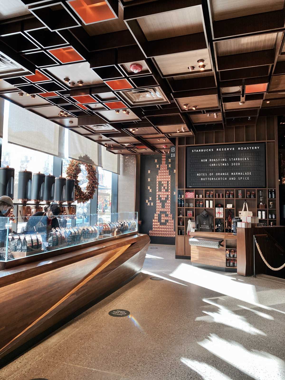 Starbucks Reserve Roastery NYC in Chelsea:必ず立ち寄りたい！高級感と気品あふれるチェルシーにできた新 ...