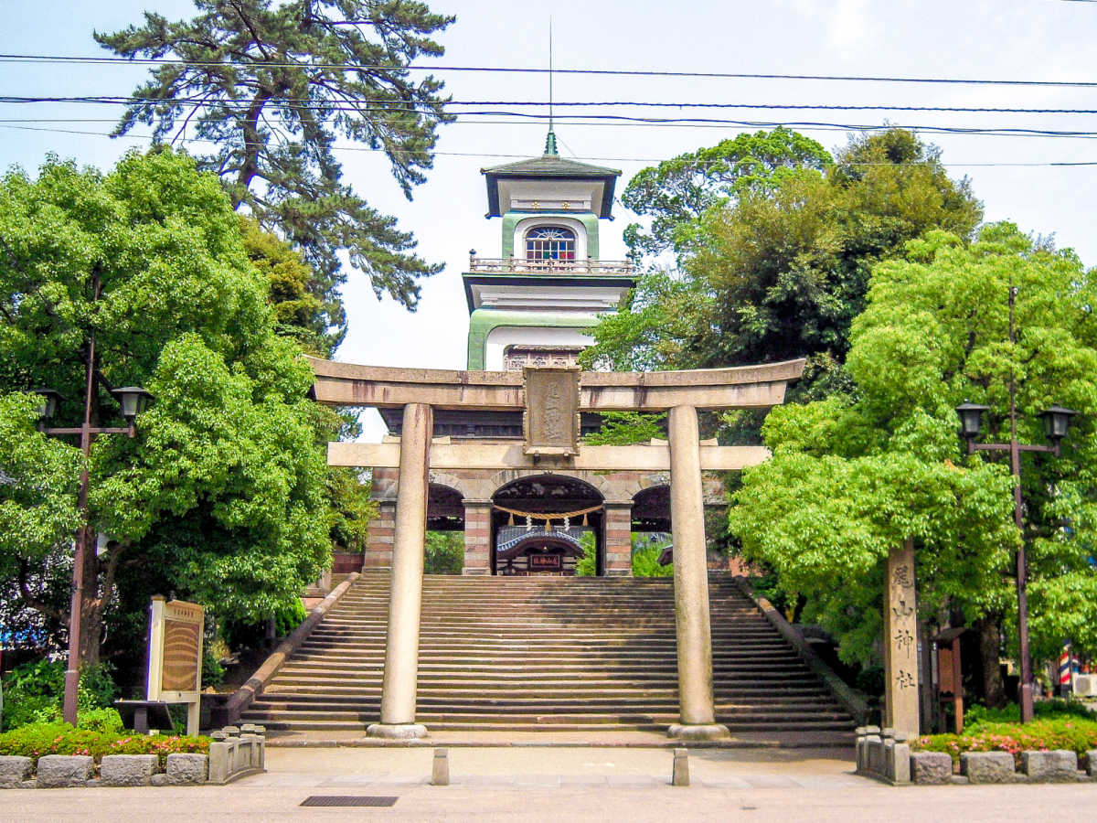 Oyama Shrine Review | Japan's Important Cultural Asset! A Shin-mon Gate ...