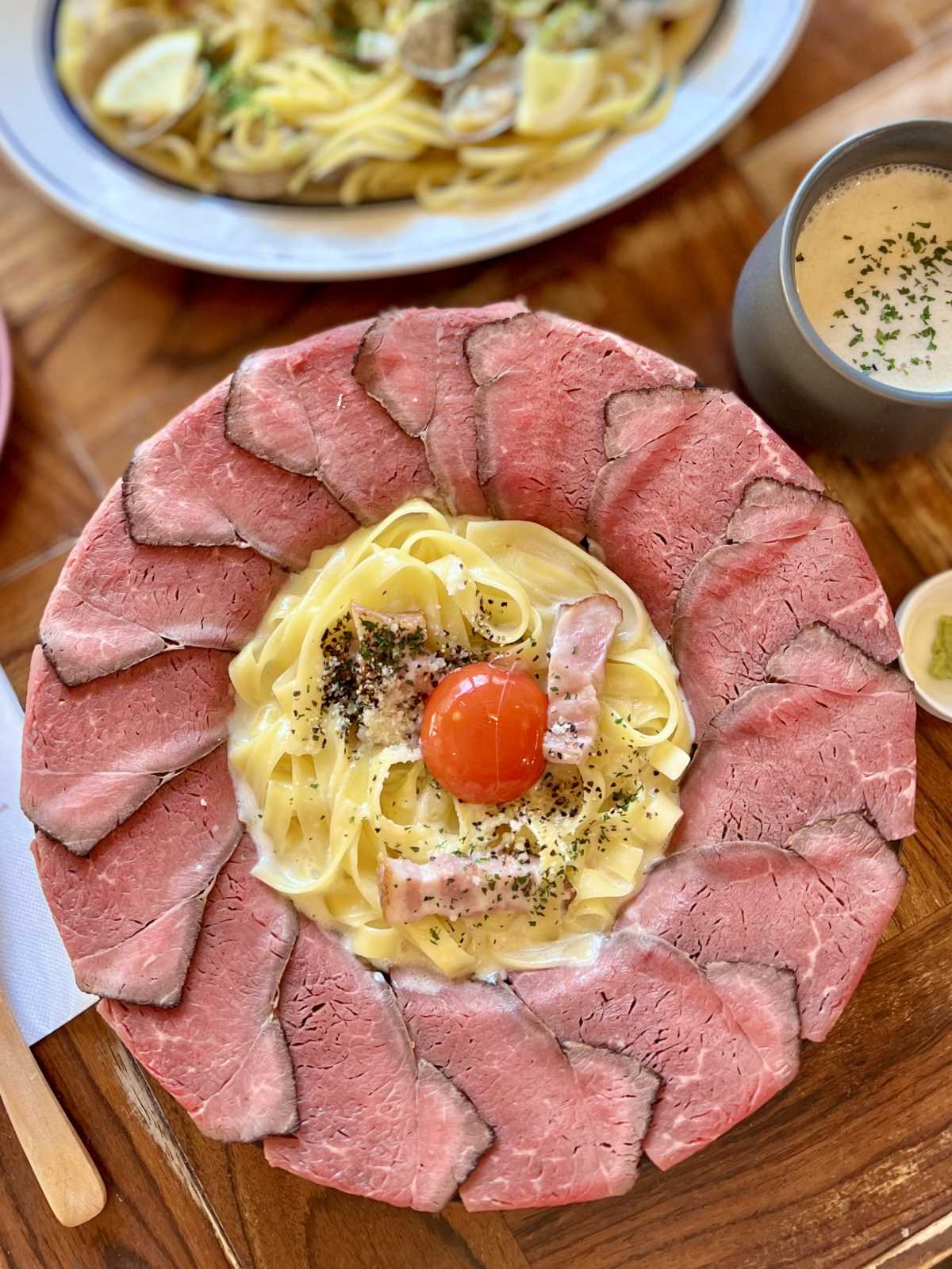 The Ons:Roast Beef Flower, Meat Bonara - TRIPROUD