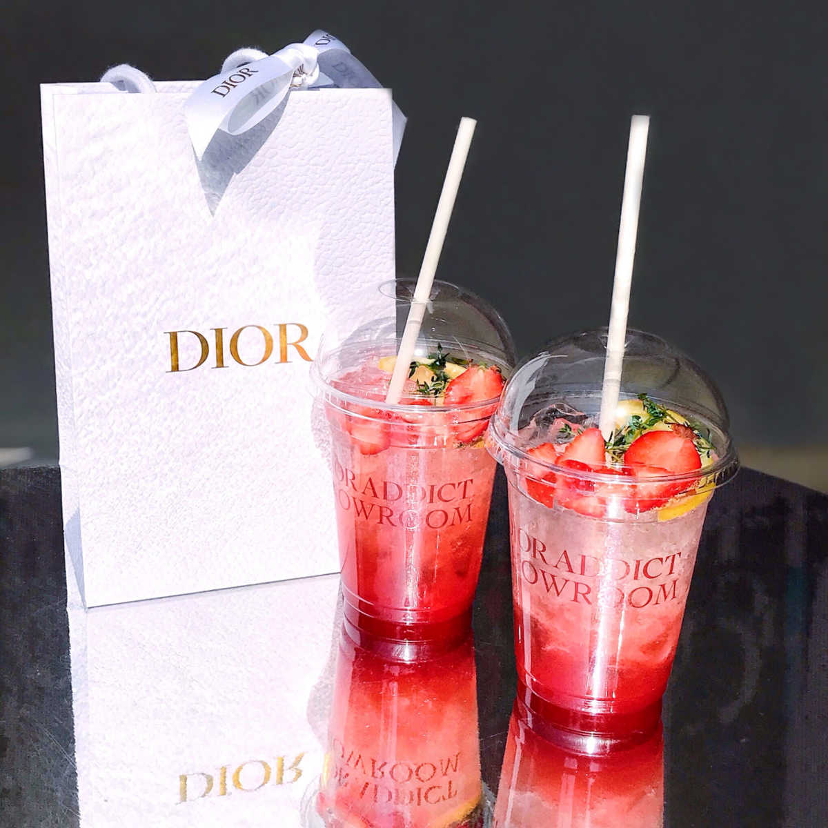 DIOR ADDICT SHOWROOM Cafe:Dior's Fashionable Cafe for Limited Time ...