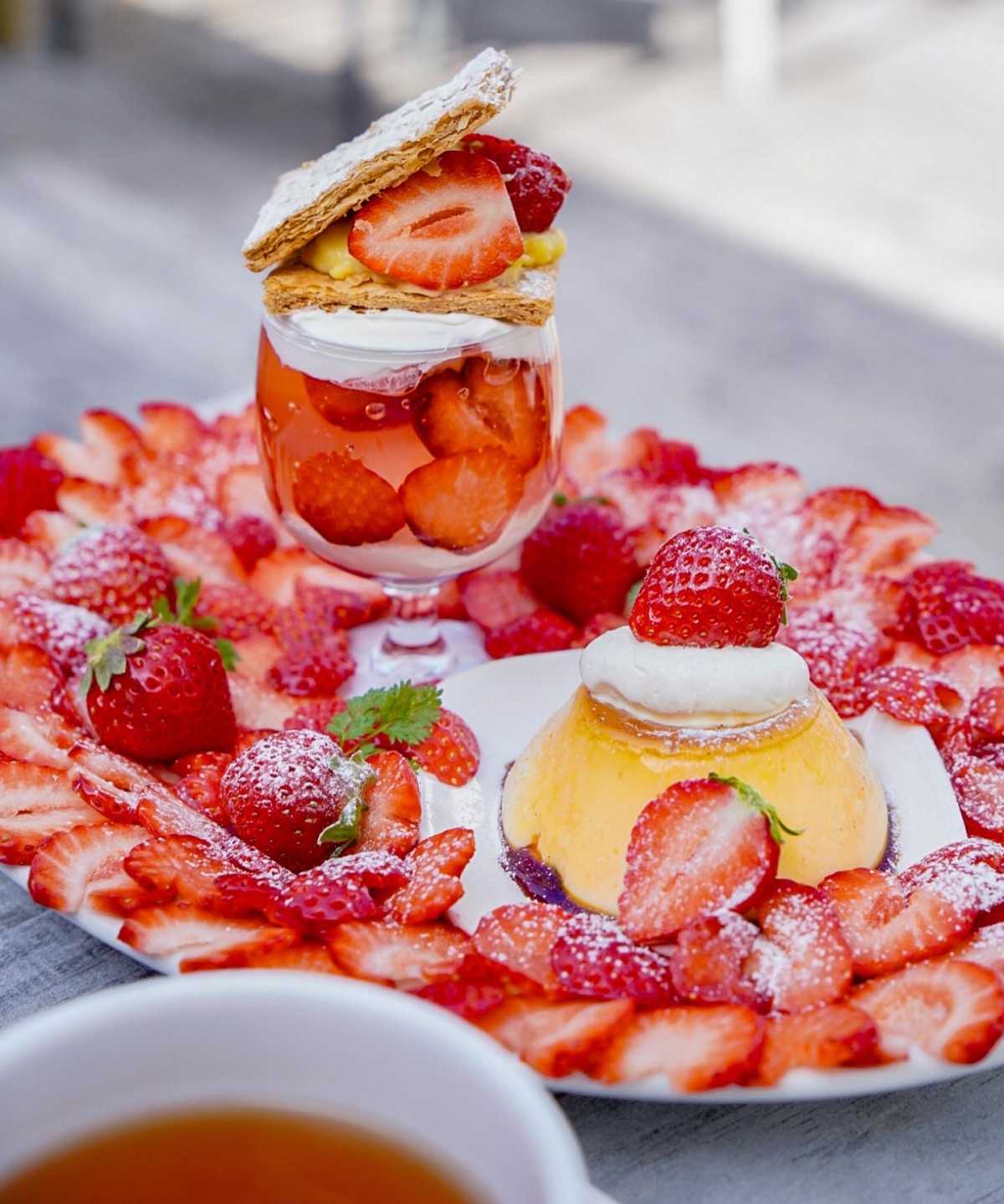 THE LOAF Cafeの口コミ | 幸せ過ぎる ️お皿一面、苺苺苺の苺絨毯🍓 - TRIPROUD