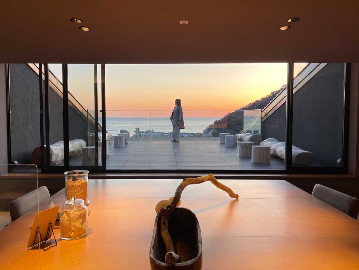 SOKI ATAMI:ホテル全体がアート！全室温泉付の大人が楽しめる宿 - TRIPROUD