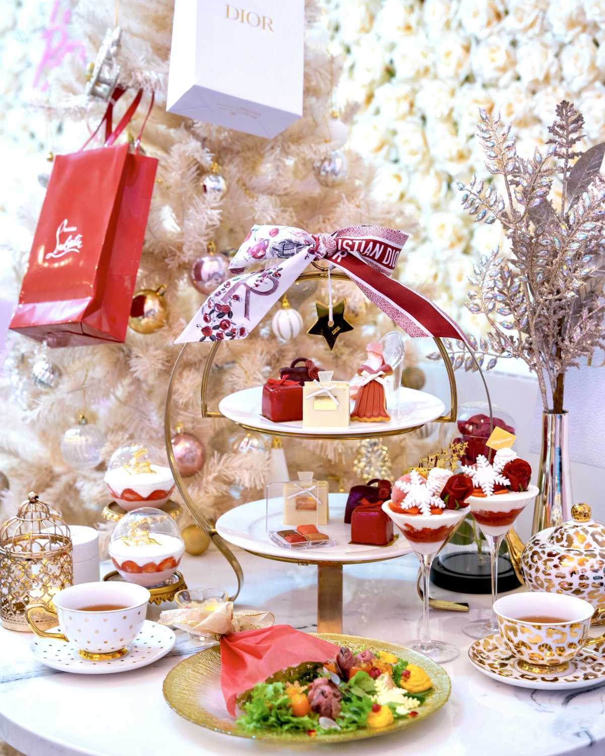 Kitty Sweets:クリスマスのギフトをテーマにしたアフタヌーンティー - TRIPROUD