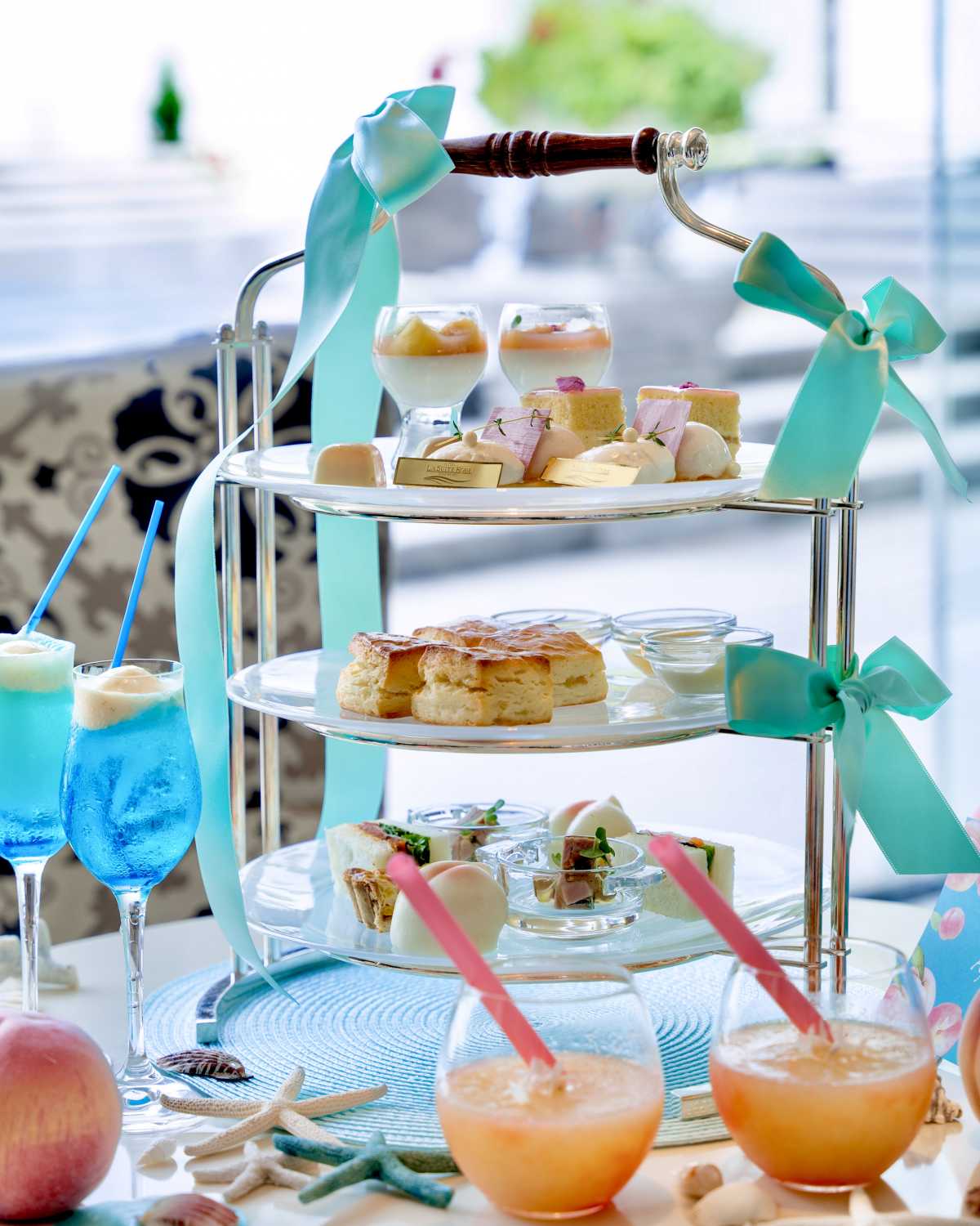 Lounge & Bar Grand Bleu:Peach Afternoon Tea with Cream Soda - TRIPROUD