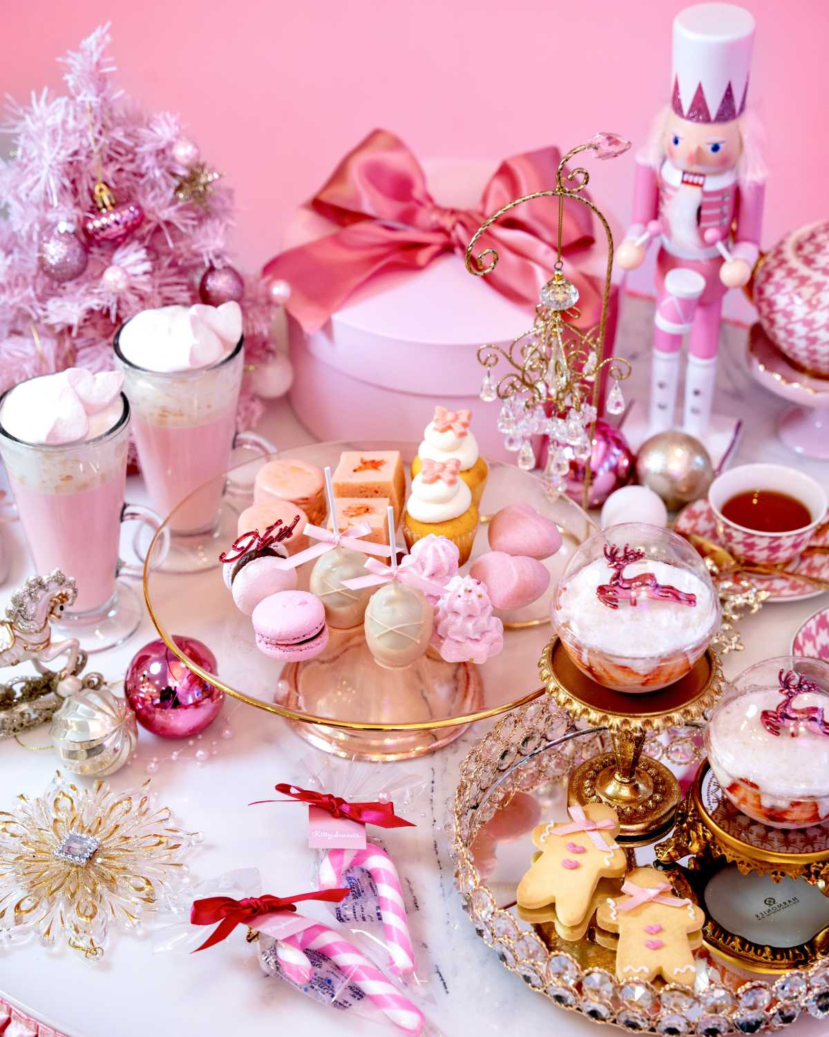 Kitty Sweets:ピンクのくるみ割り人形がとってもキュートなクリスマスアフタヌーンティー - TRIPROUD