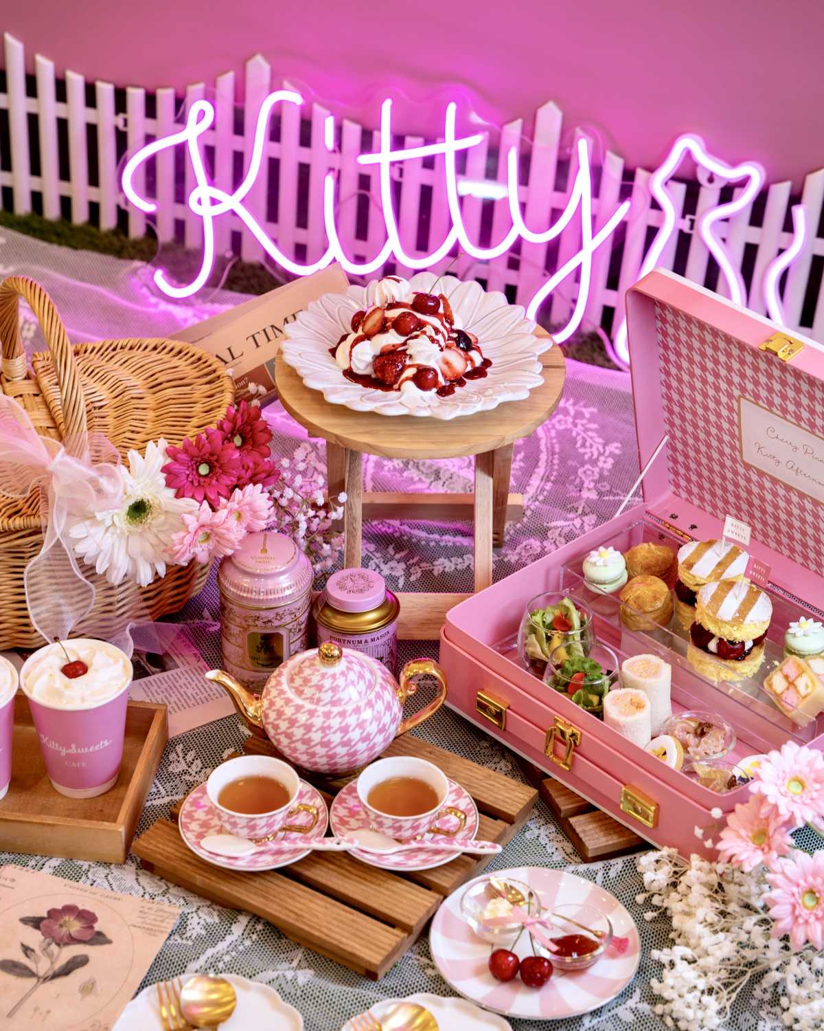 Kitty Sweetsの口コミ | ピクニックとイギリスがテーマのさくらんぼアフタヌーンティー - TRIPROUD